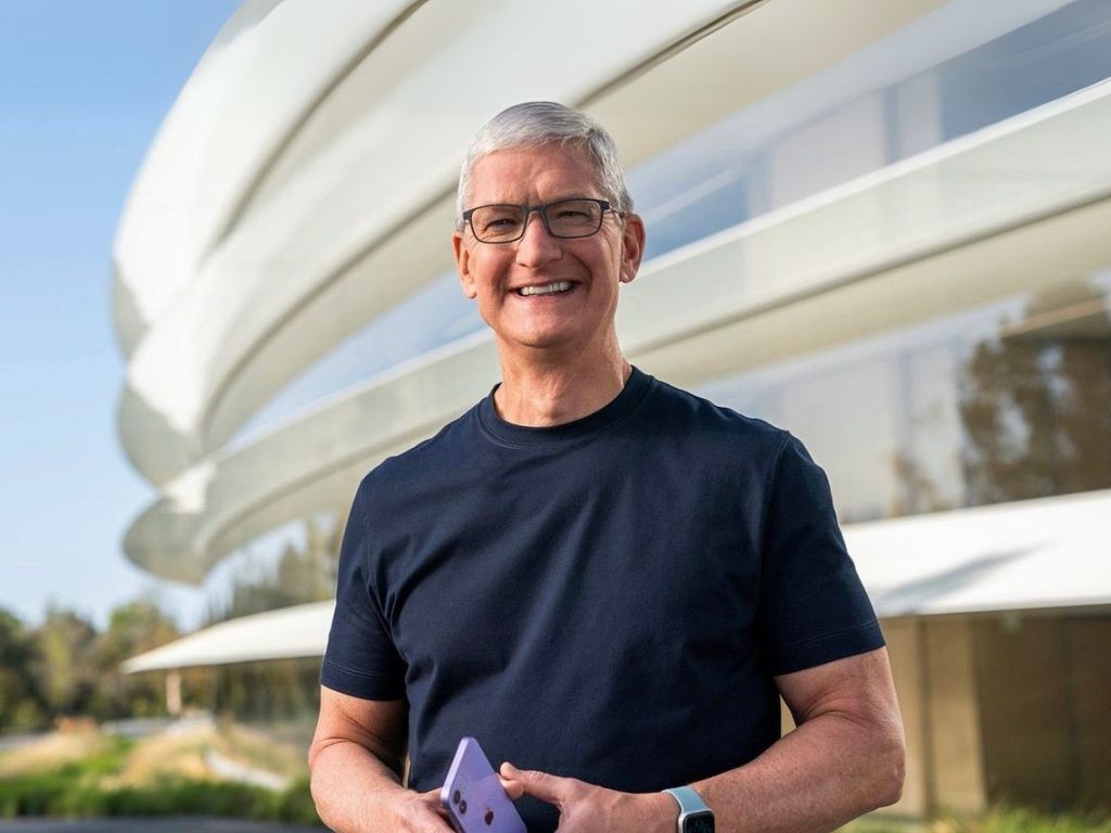 Tim Cook's Morning Routine: The 4AM Secret to Success | Routine Impact